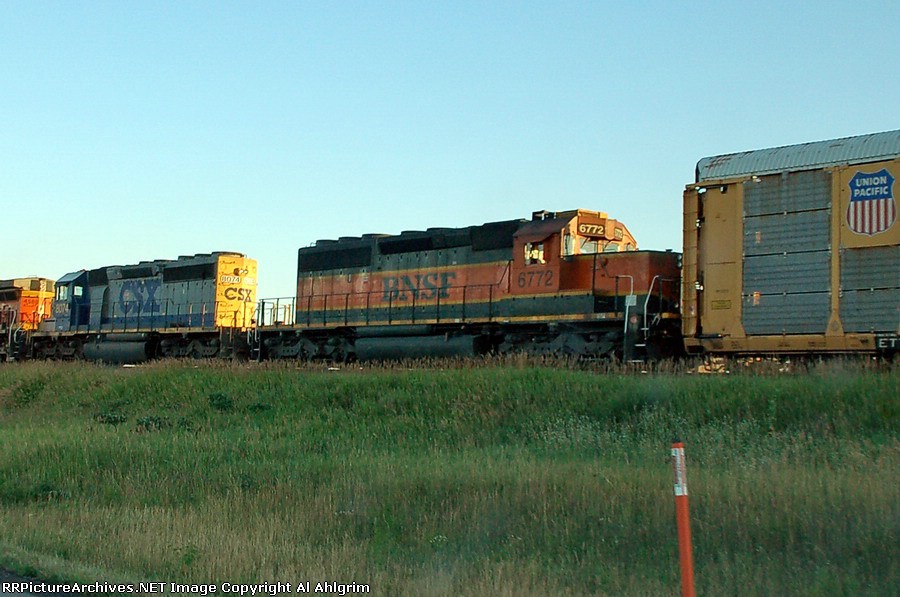 CSX 8074 & BNSF 6772